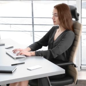 Altura do monitor: 5 dicas para adequar o seu
